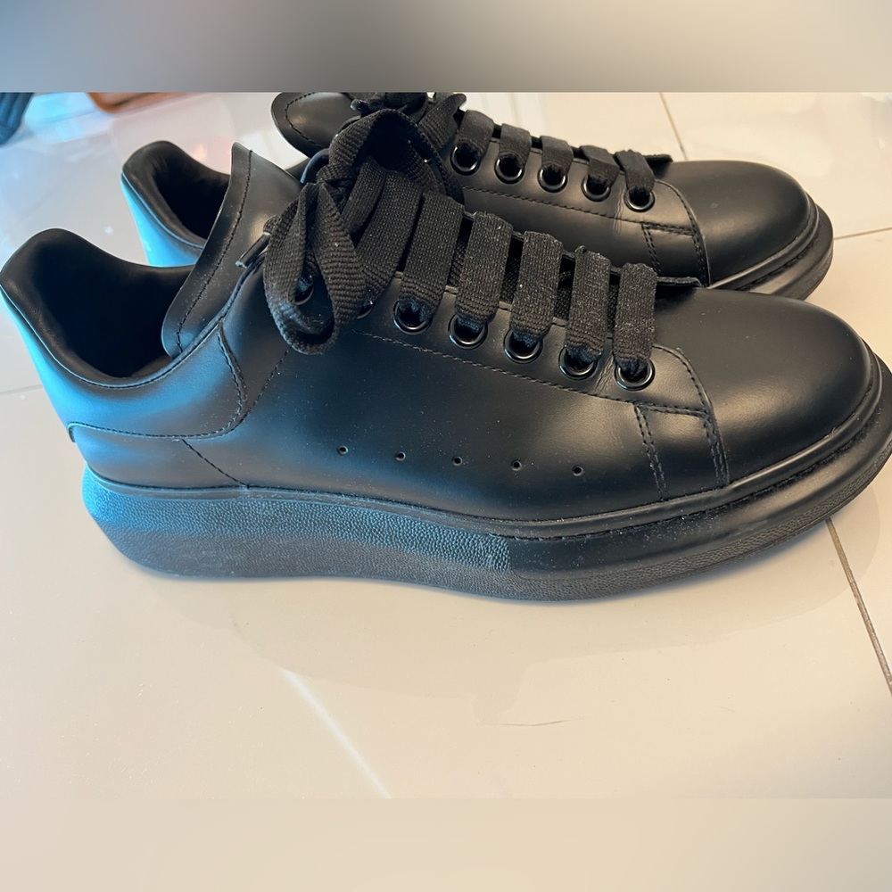 100% Authentic All Black Alexander Mcqueen Men Sneake… - Gem